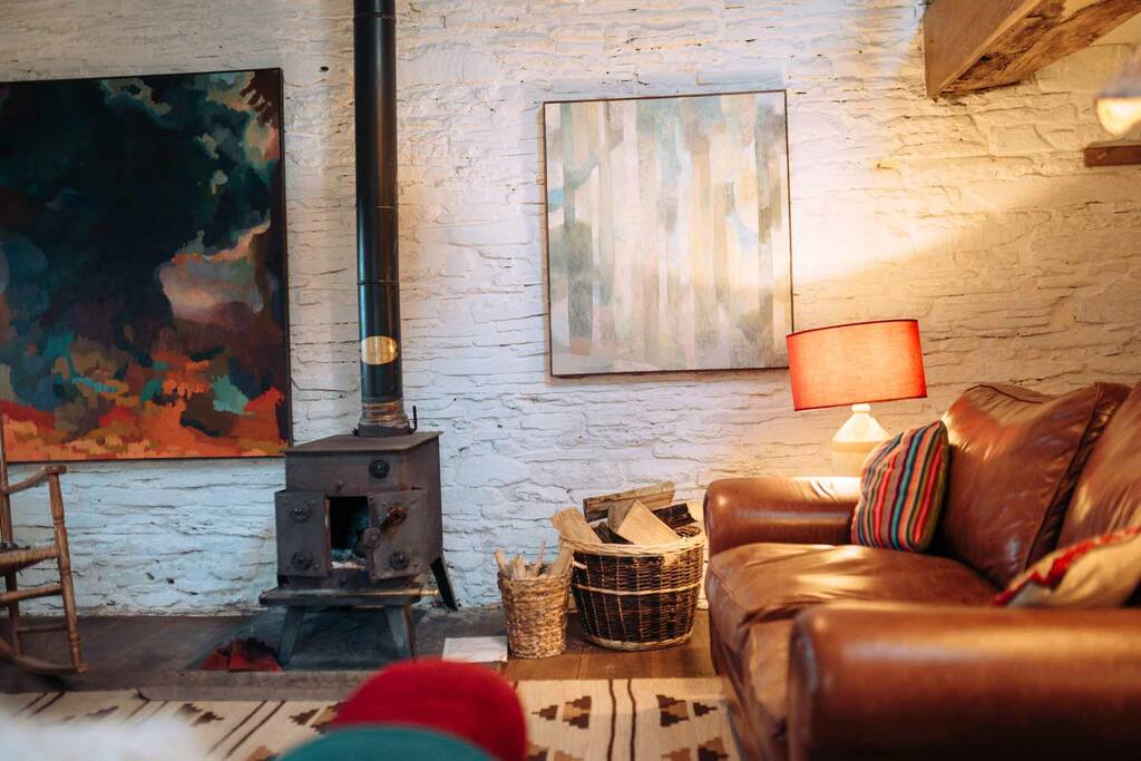 Wern Derys Byre | Barn in Herefordshire | Canopy & Stars