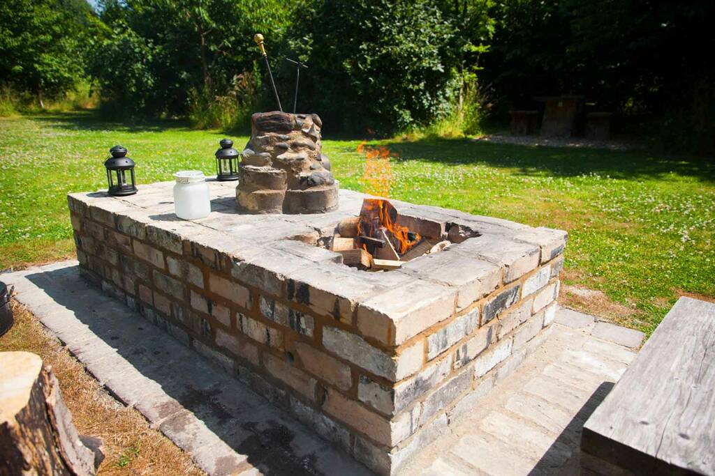 Guilden Gate Camp | Camp in Hertfordshire | Canopy & Stars