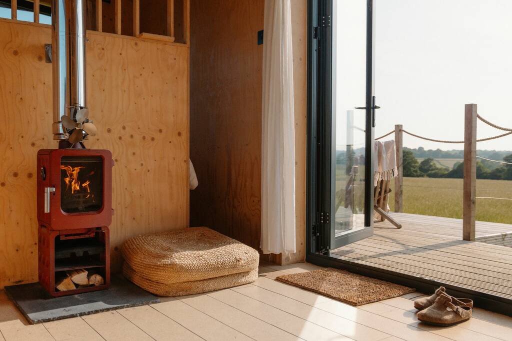 The Red Cabin Rolvenden | Cabin in Kent | Canopy & Stars