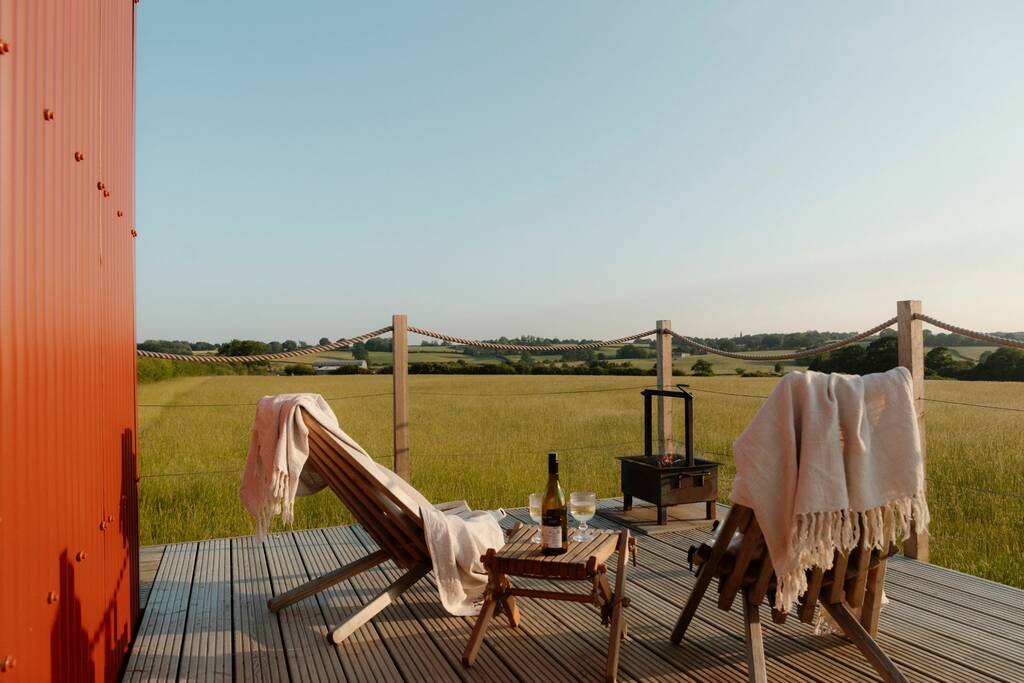 The Red Cabin Rolvenden | Cabin in Kent | Canopy & Stars