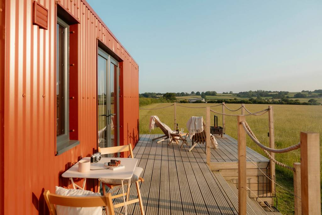 The Red Cabin Rolvenden | Cabin in Kent | Canopy & Stars