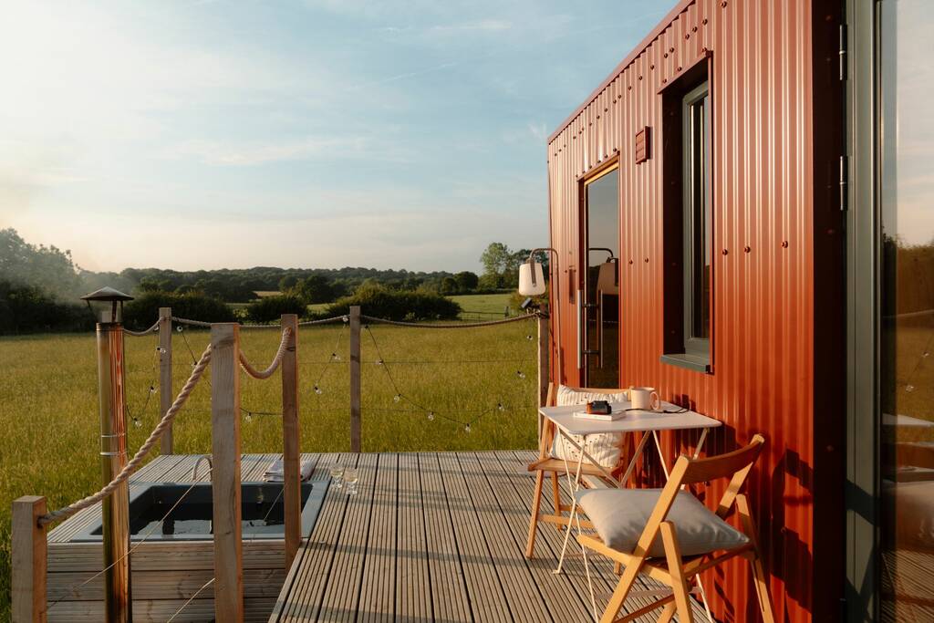 The Red Cabin Rolvenden | Cabin in Kent | Canopy & Stars