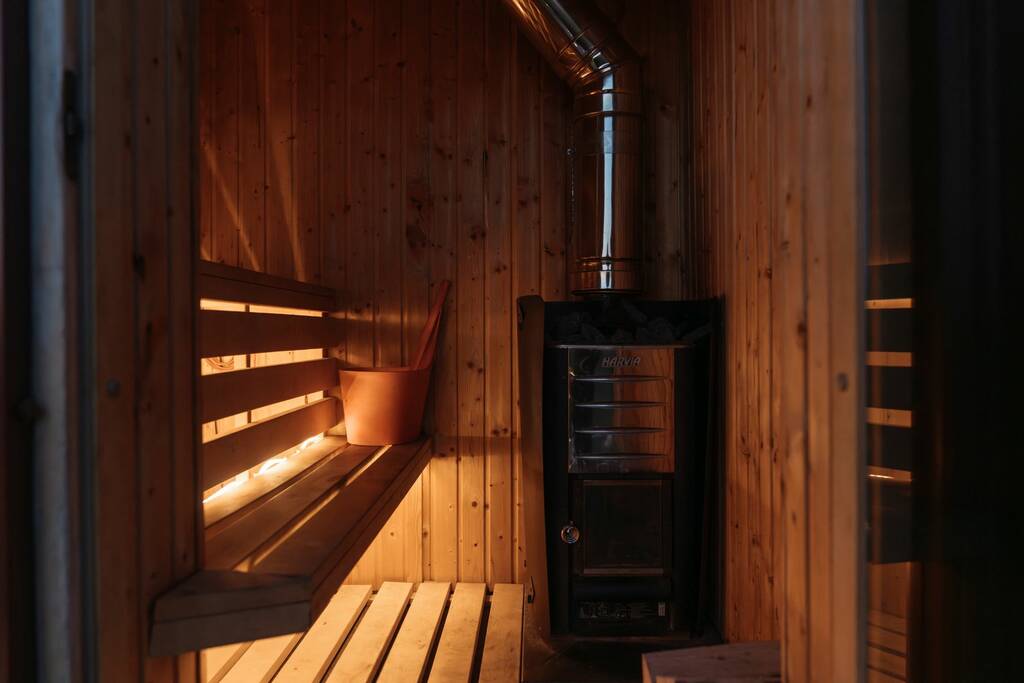 The Red Cabin Rolvenden | Cabin in Kent | Canopy & Stars