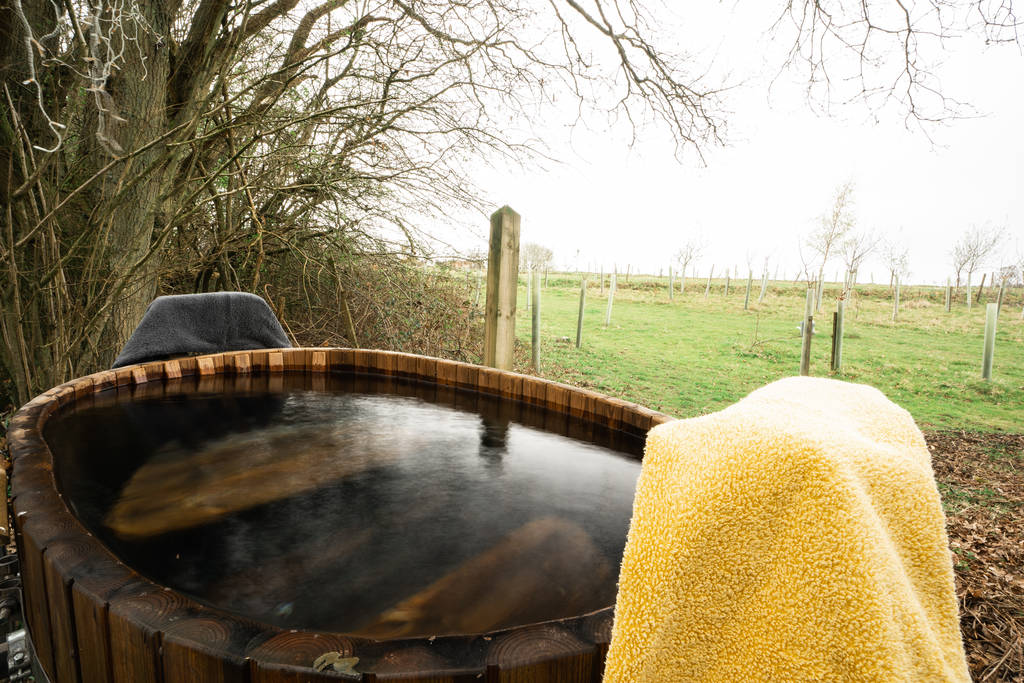Hedgehog Hall | Cabin in Kent | Canopy & Stars