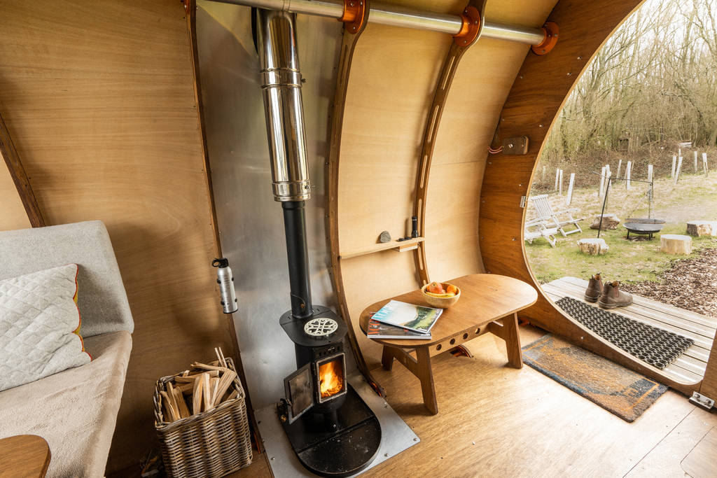 Hedgehog Hall | Cabin in Kent | Canopy & Stars