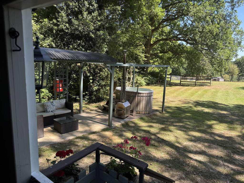 Sergeant Troy | Shepherd's hut in Kent | Canopy & Stars