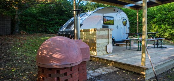 TAB_02 | Caravan in Kent | Canopy & Stars