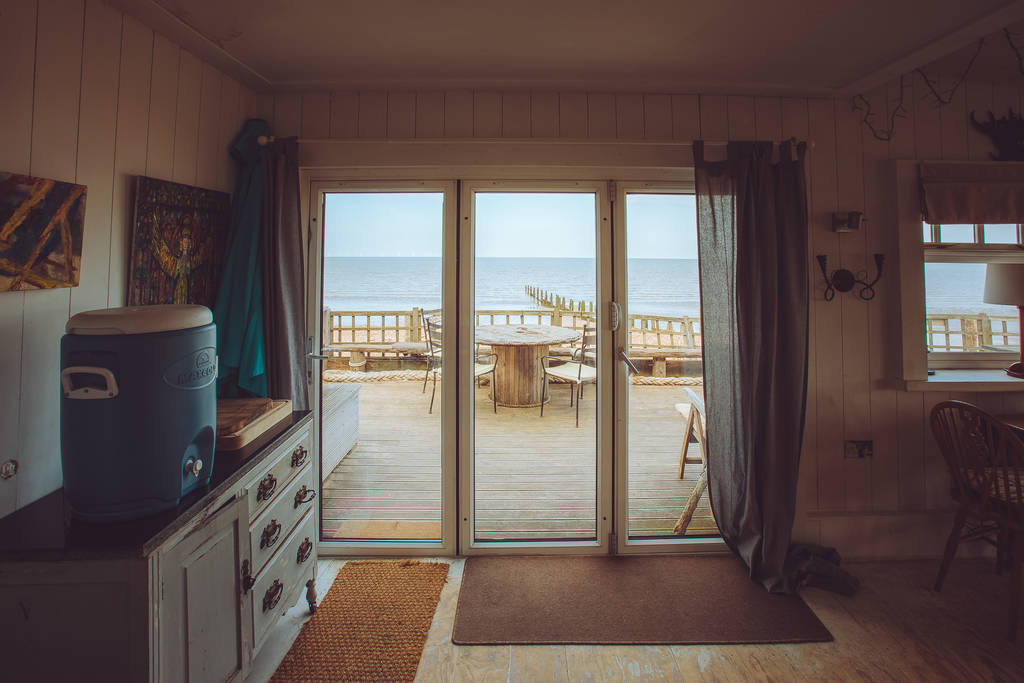 Sandy Toes Beach House at Shellbeach | Cabin in Kent | Canopy & Stars