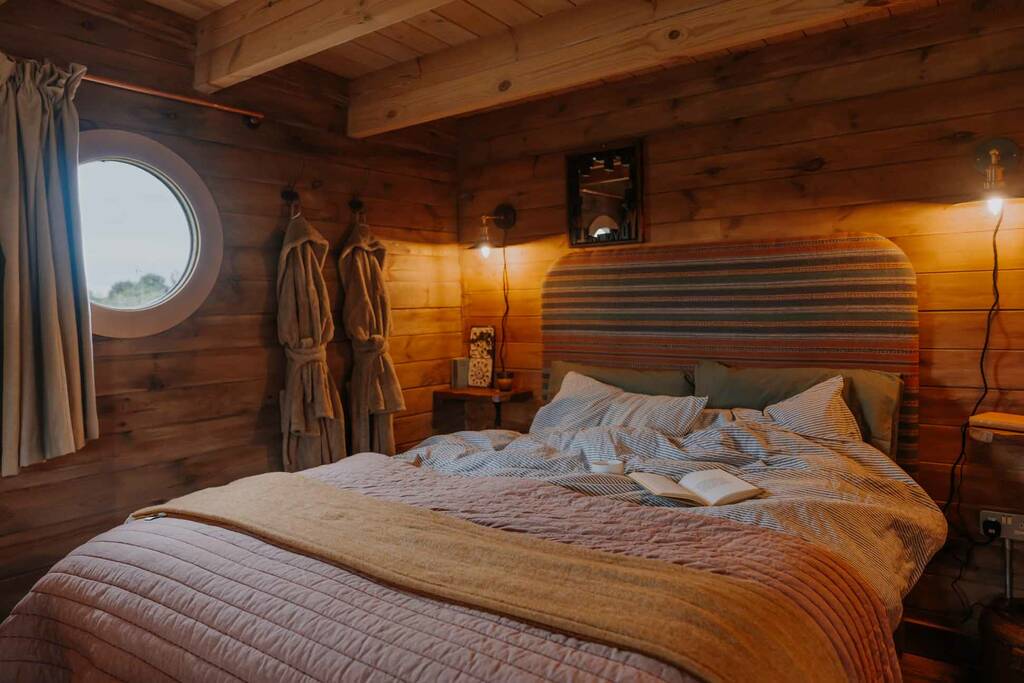 Vineyard Cabin Retreat | Cabin in Norfolk | Canopy & Stars