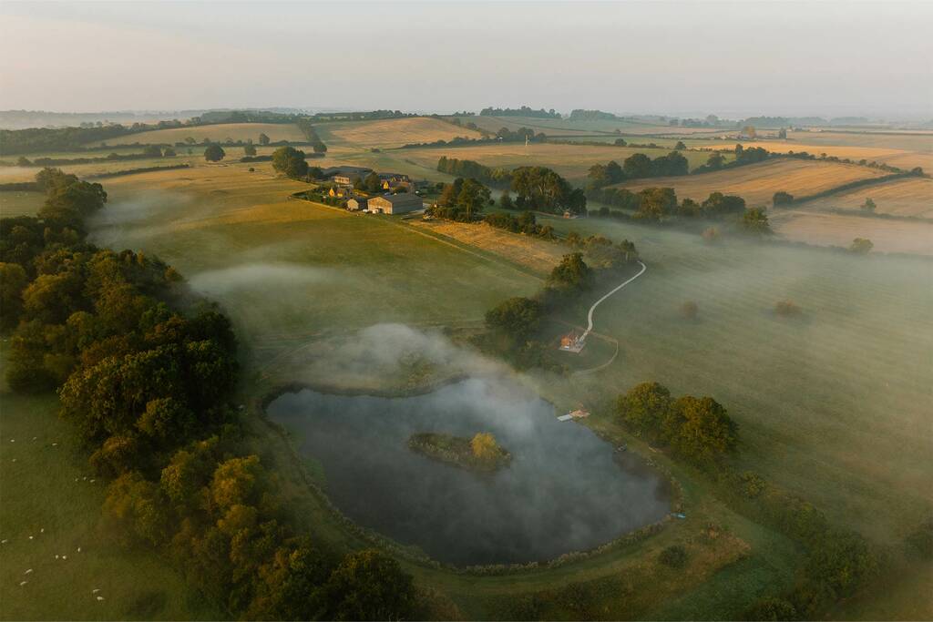 Lark Rise | Cabin in Northamptonshire | Canopy & Stars