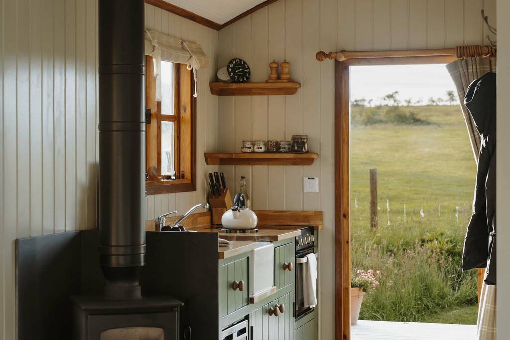 Swinburne | Shepherd's hut in Northumberland | Canopy & Stars