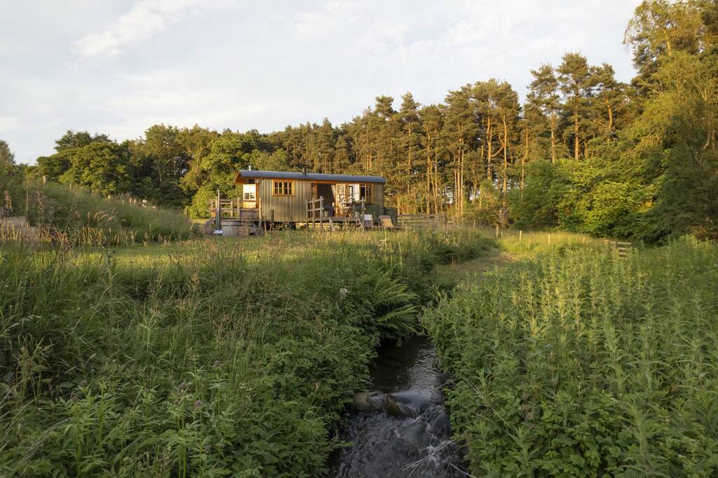 Swinburne | Shepherd's hut in Northumberland | Canopy & Stars