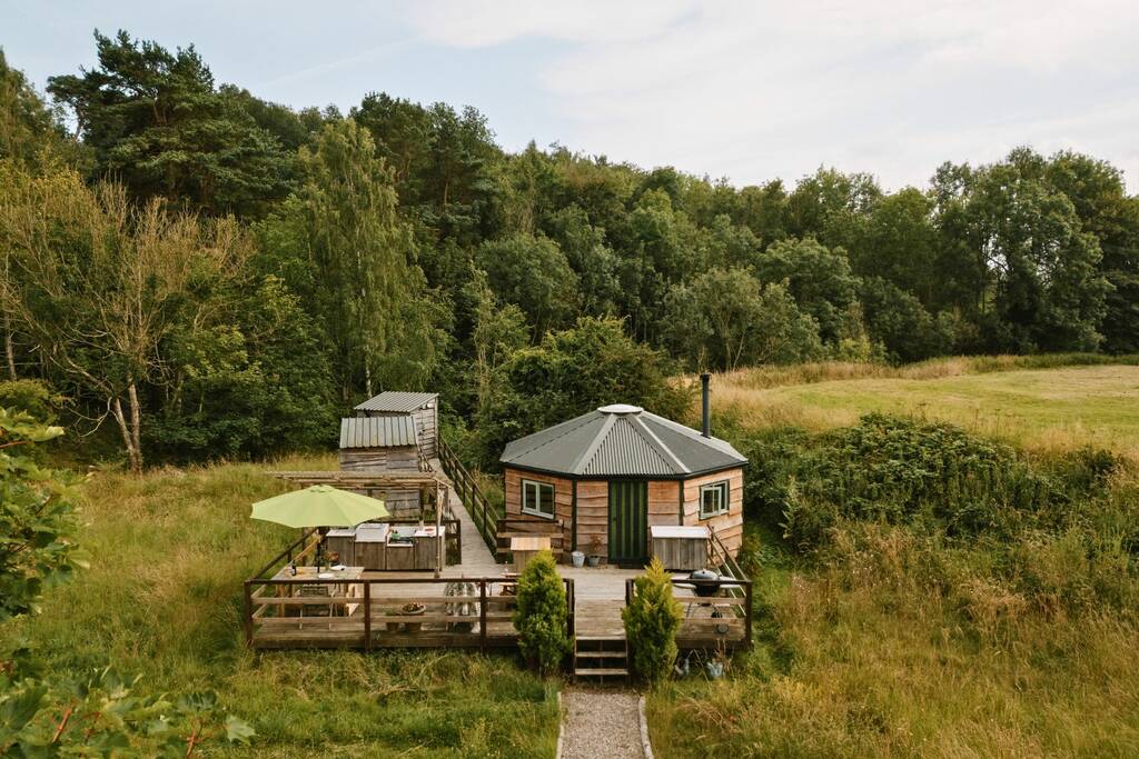 The Octagon Hut on Hadrian’s Wall | Cabin in Northumberland | Canopy ...