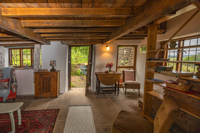 Damson Cottage | Cottage in Shropshire | Canopy & Stars