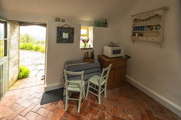 Damson Cottage | Cottage in Shropshire | Canopy & Stars