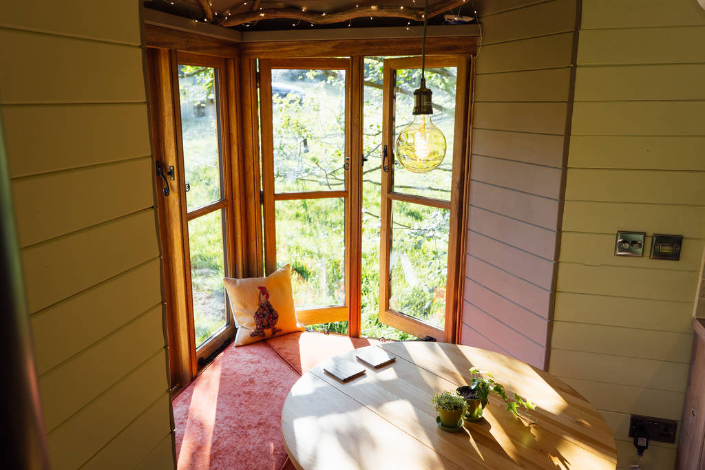 The Owl House | Treehouse in Shropshire | Canopy & Stars