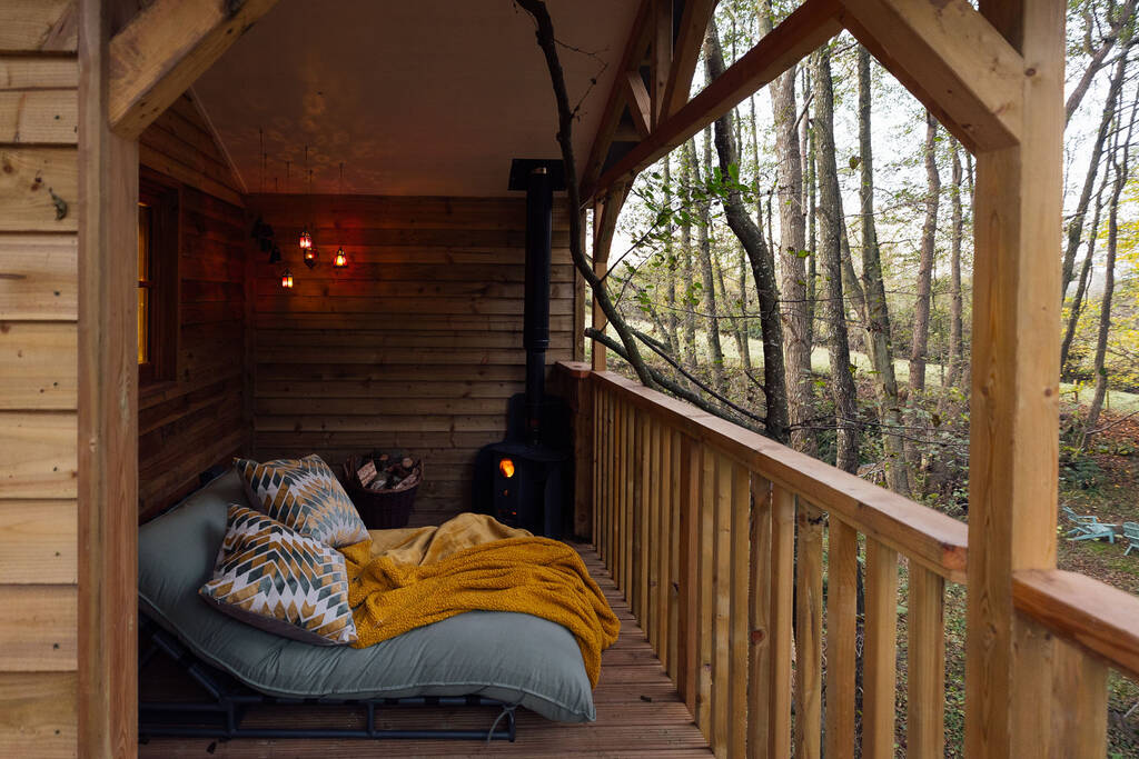 The Owl House | Treehouse in Shropshire | Canopy & Stars