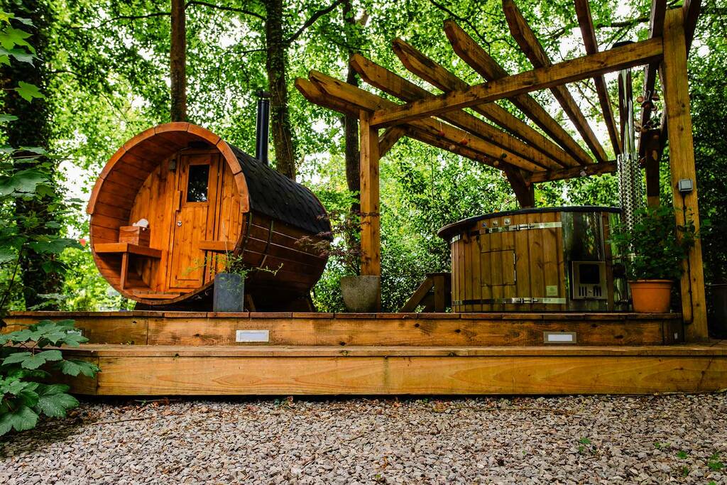Venner Heights | Treehouse in Somerset | Canopy & Stars