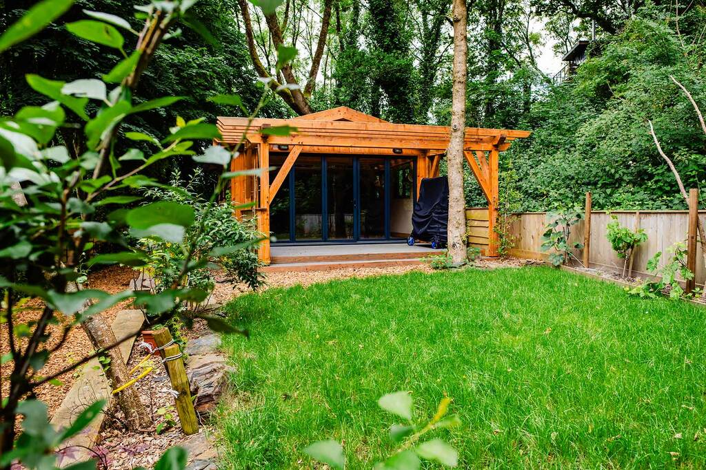 Venner Heights | Treehouse in Somerset | Canopy & Stars