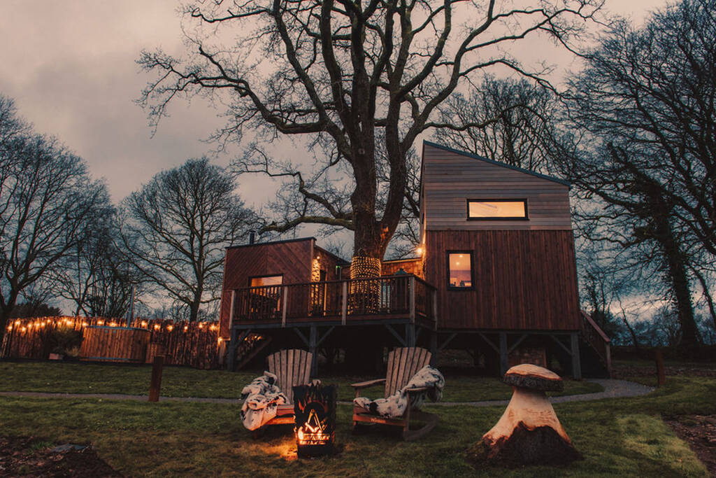 Burnworthy Treehouse | Treehouse in Somerset | Canopy & Stars
