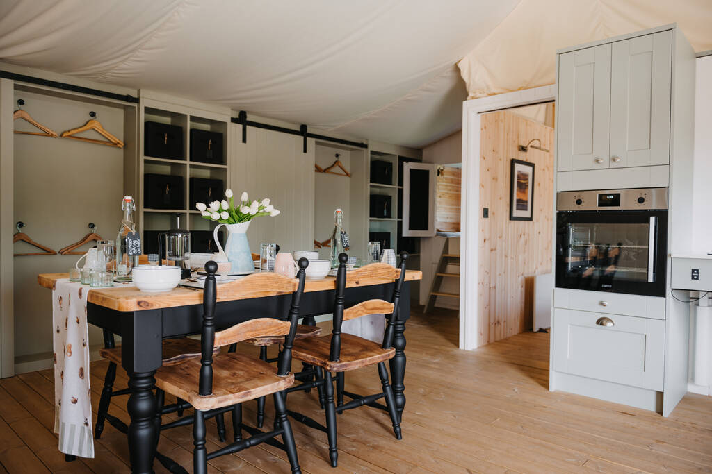 Flora | Safari tent in Devon | Canopy & Stars