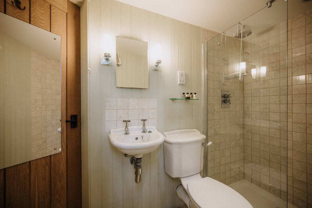 Harptree Tree House | Treehouse in Bath & N.E. Somerset | Canopy & Stars