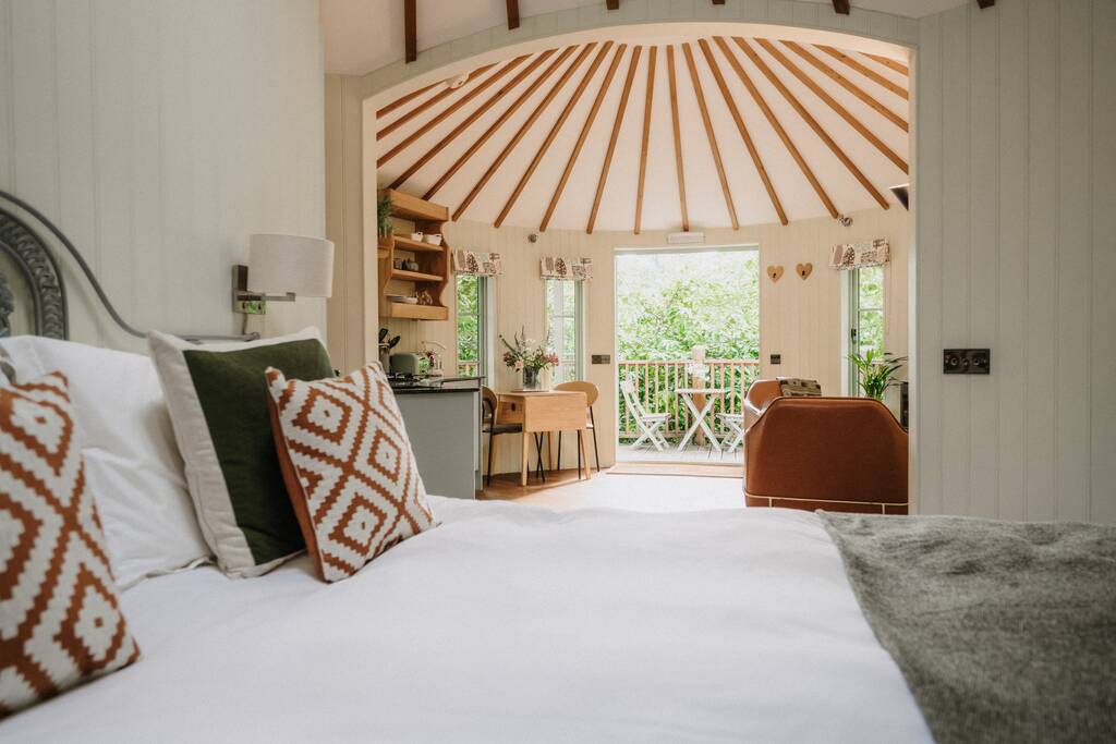 Harptree Tree House | Treehouse in Bath & N.E. Somerset | Canopy & Stars