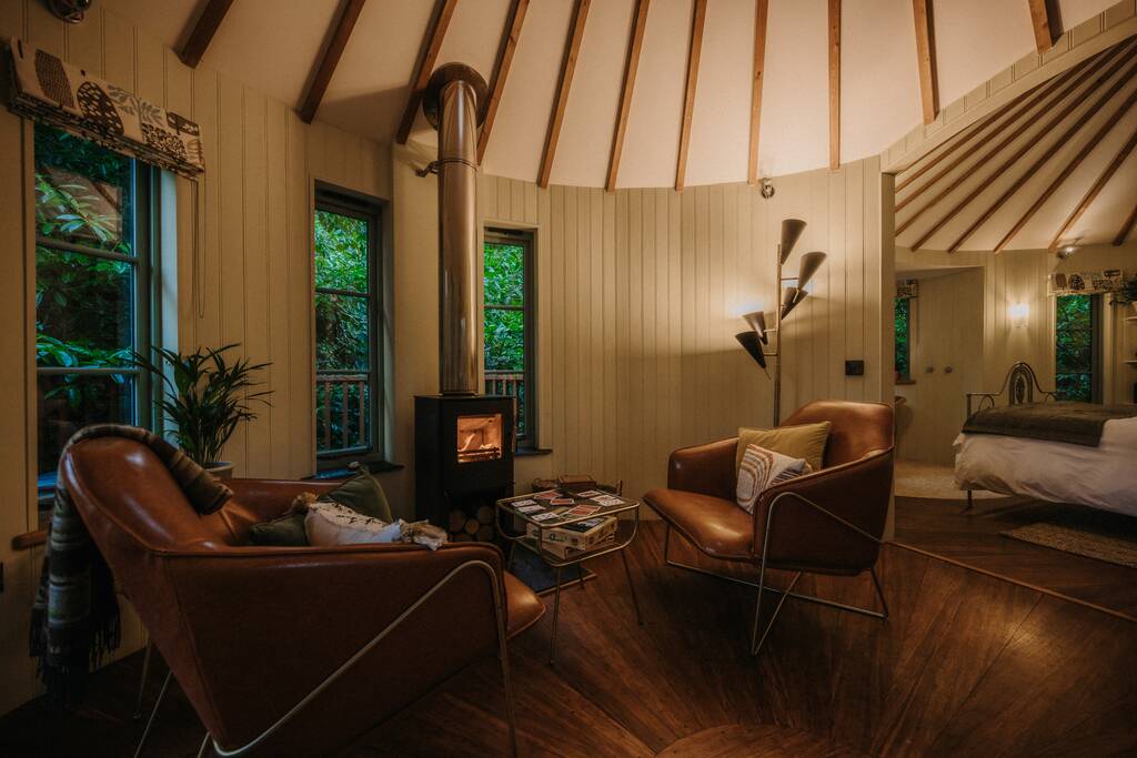 Harptree Tree House | Treehouse in Bath & N.E. Somerset | Canopy & Stars