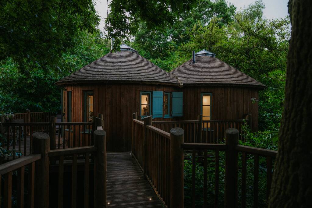 Harptree Tree House | Treehouse in Bath & N.E. Somerset | Canopy & Stars