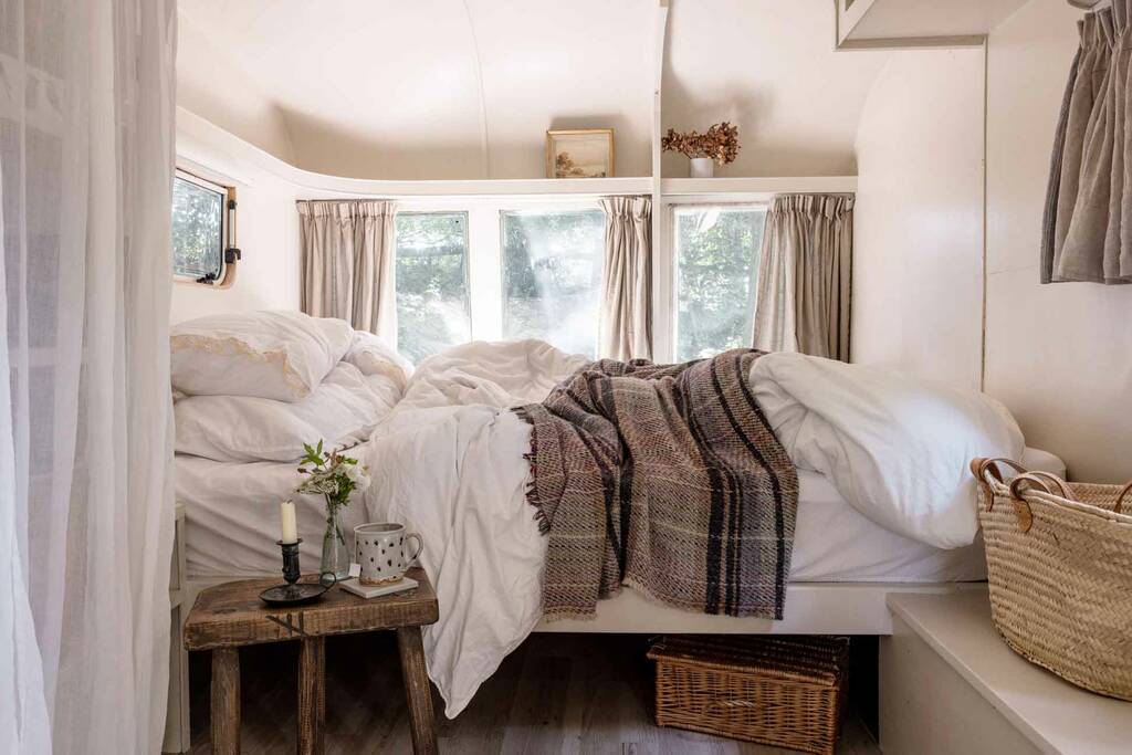 The Scrumpling | Caravan in Somerset | Canopy & Stars