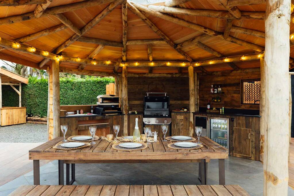 Camelot | Cabin in Somerset | Canopy & Stars