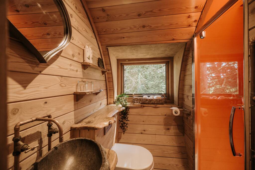 Dabinett Treehouse | Treehouse in Somerset | Canopy & Stars