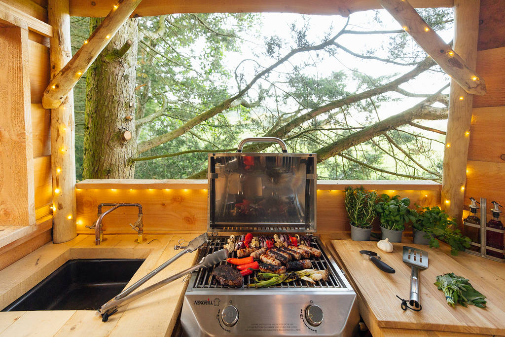 Pomeroy Treehouse | Treehouse in Somerset | Canopy & Stars