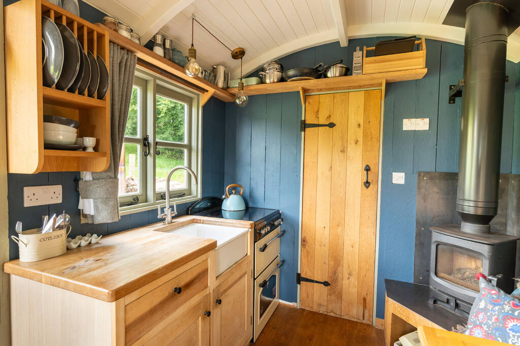 Tilbury Exmoor | Shepherd's hut in Somerset | Canopy & Stars
