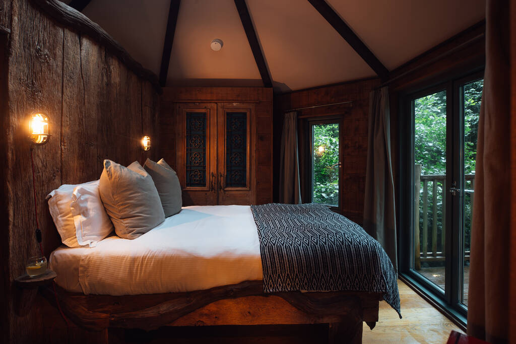 The Bower Treehouse | Treehouse in Somerset | Canopy & Stars