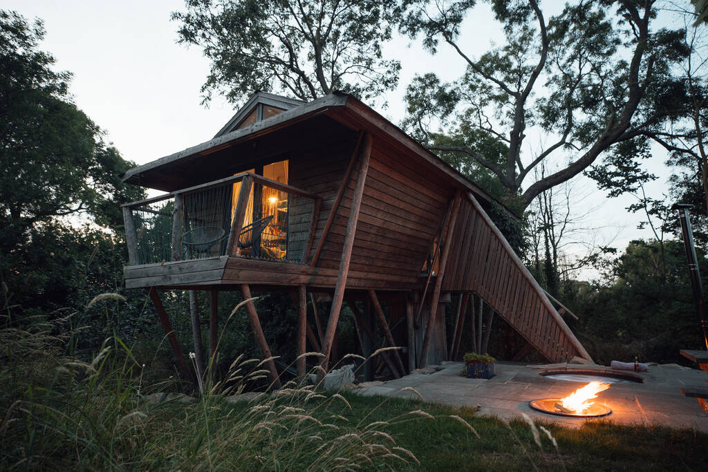 Orchard Rooms Treehouse | Treehouse in Somerset | Canopy & Stars
