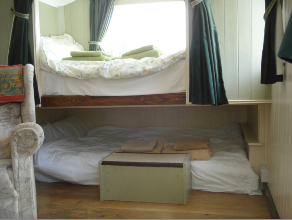 Green Fairground Wagon | Wagon in Suffolk | Canopy & Stars