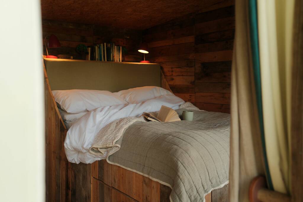 The Shellter | Treehouse in Suffolk | Canopy & Stars