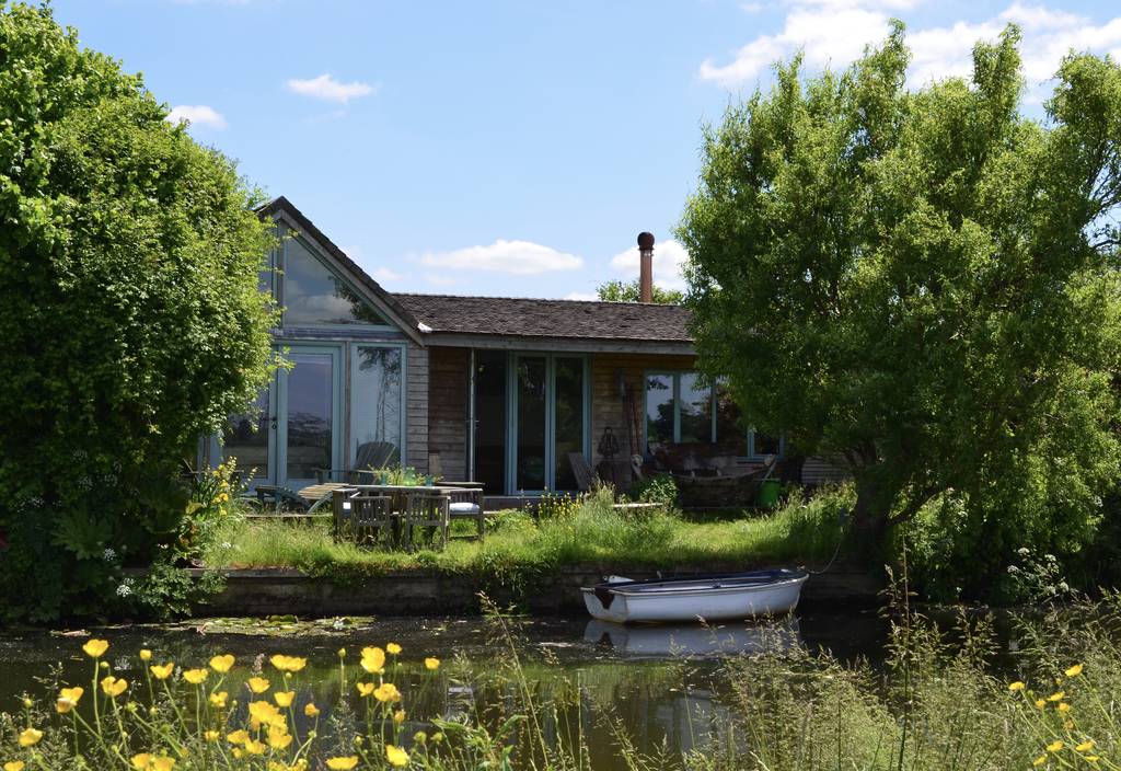 The Riverside | Cabin in Surrey | Canopy & Stars