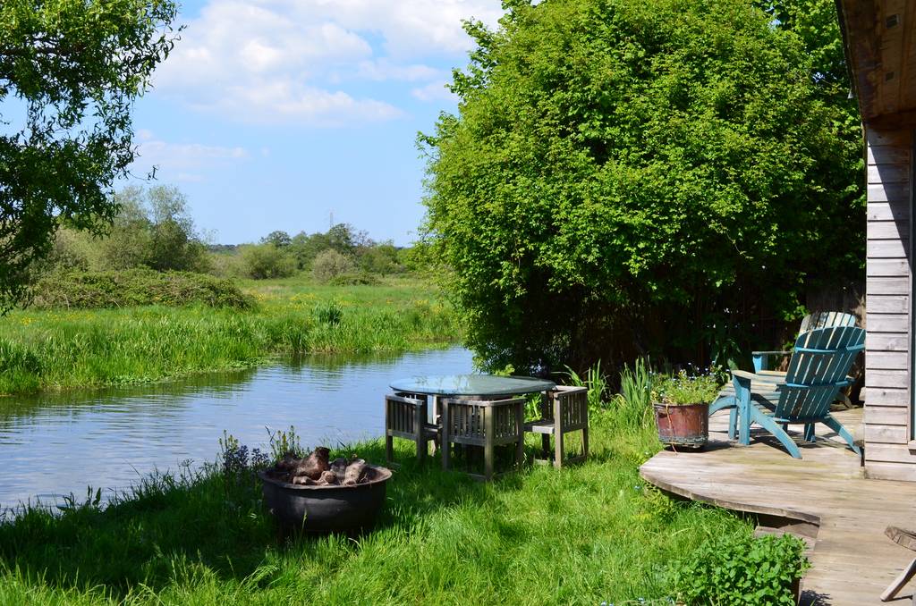 The Riverside | Cabin in Surrey | Canopy & Stars