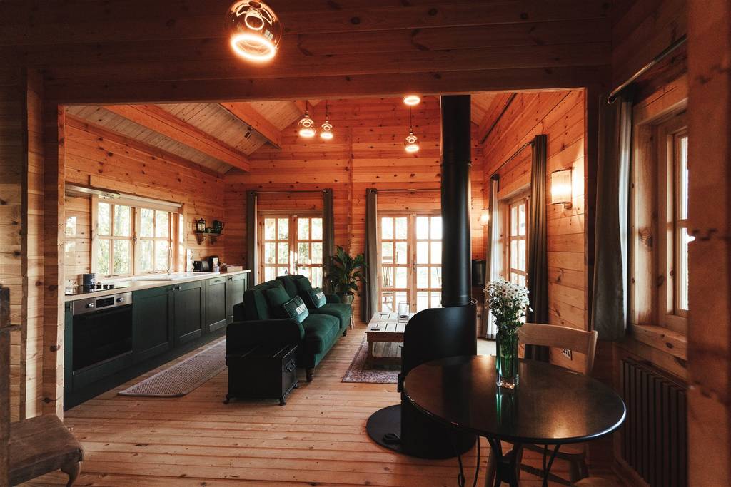 Daisy Chain Cabin | Cabin in Sussex | Canopy & Stars