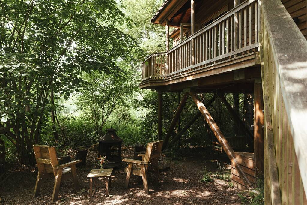 Tinkers Treehouse | Treehouse in East Sussex | Canopy & Stars