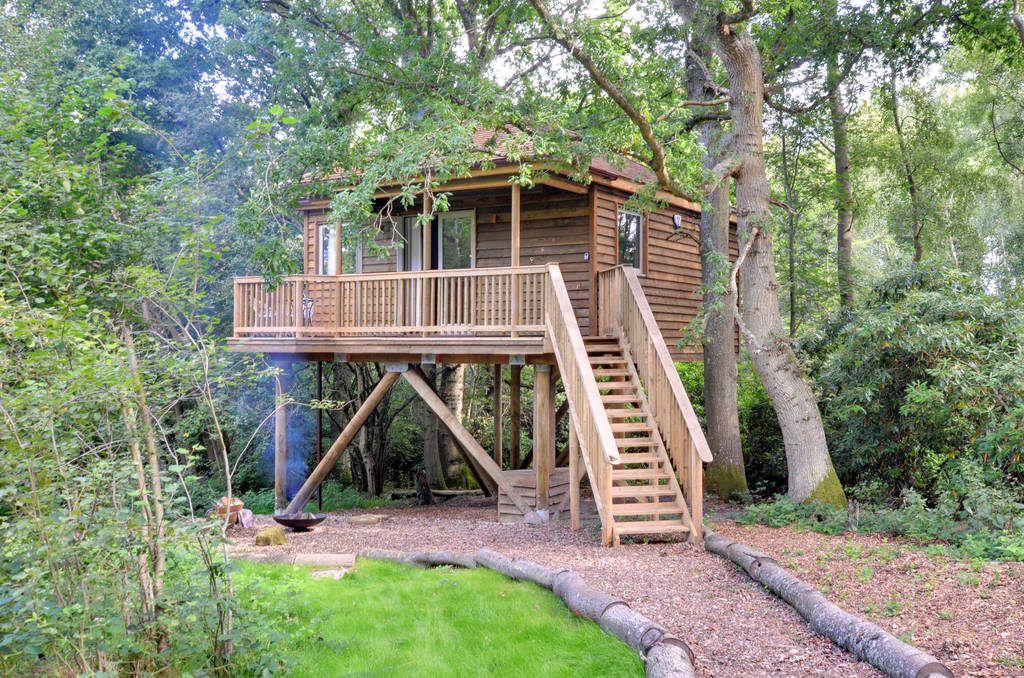 Tinkers Treehouse | Treehouse in East Sussex | Canopy & Stars