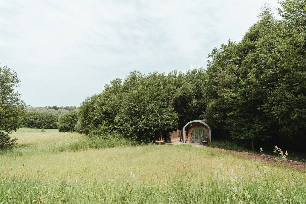 Willow the Wisp Cabin | Cabin in Sussex | Canopy & Stars