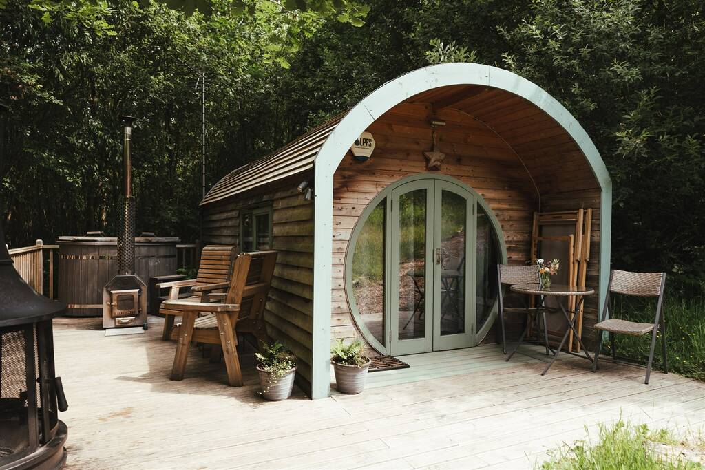 Willow the Wisp Cabin | Cabin in Sussex | Canopy & Stars