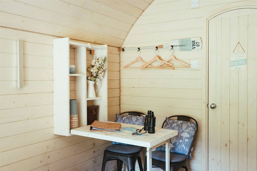 Willow the Wisp Cabin | Cabin in Sussex | Canopy & Stars