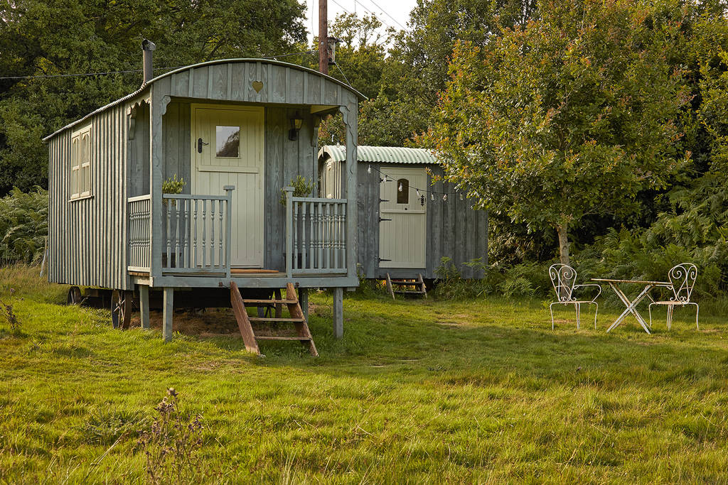 Little Walnut Hut | Shepherd's hut in Sussex | Canopy & Stars