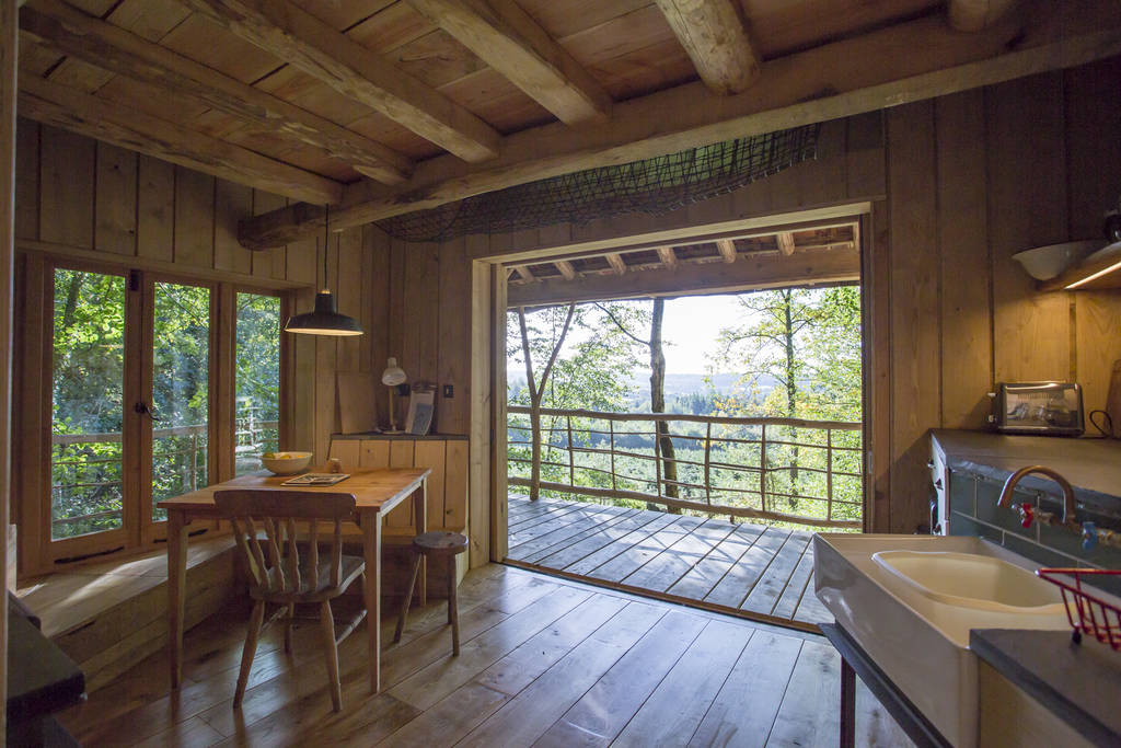 Yaffle at Wilderness Wood | Treehouse in Sussex | Canopy & Stars