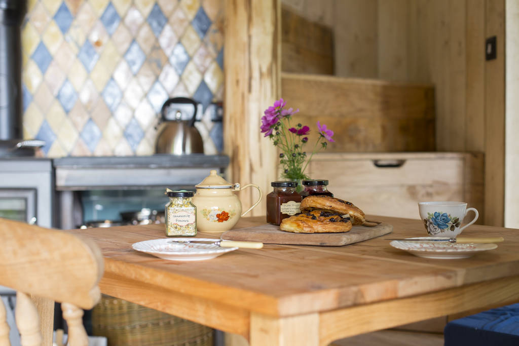 Yaffle at Wilderness Wood | Treehouse in Sussex | Canopy & Stars
