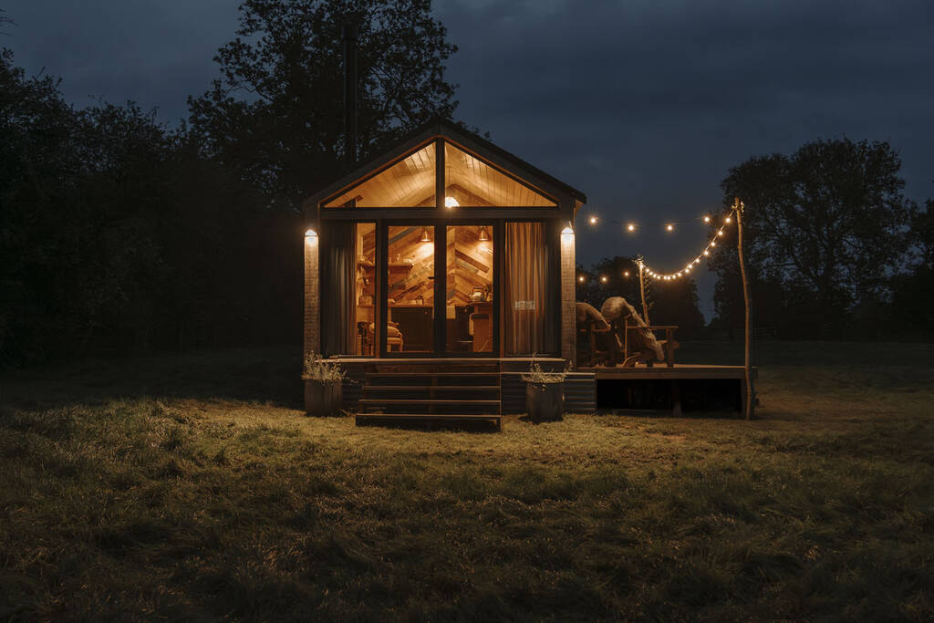 Little Doe Bank Cabin | Cabin in Warwickshire | Canopy & Stars